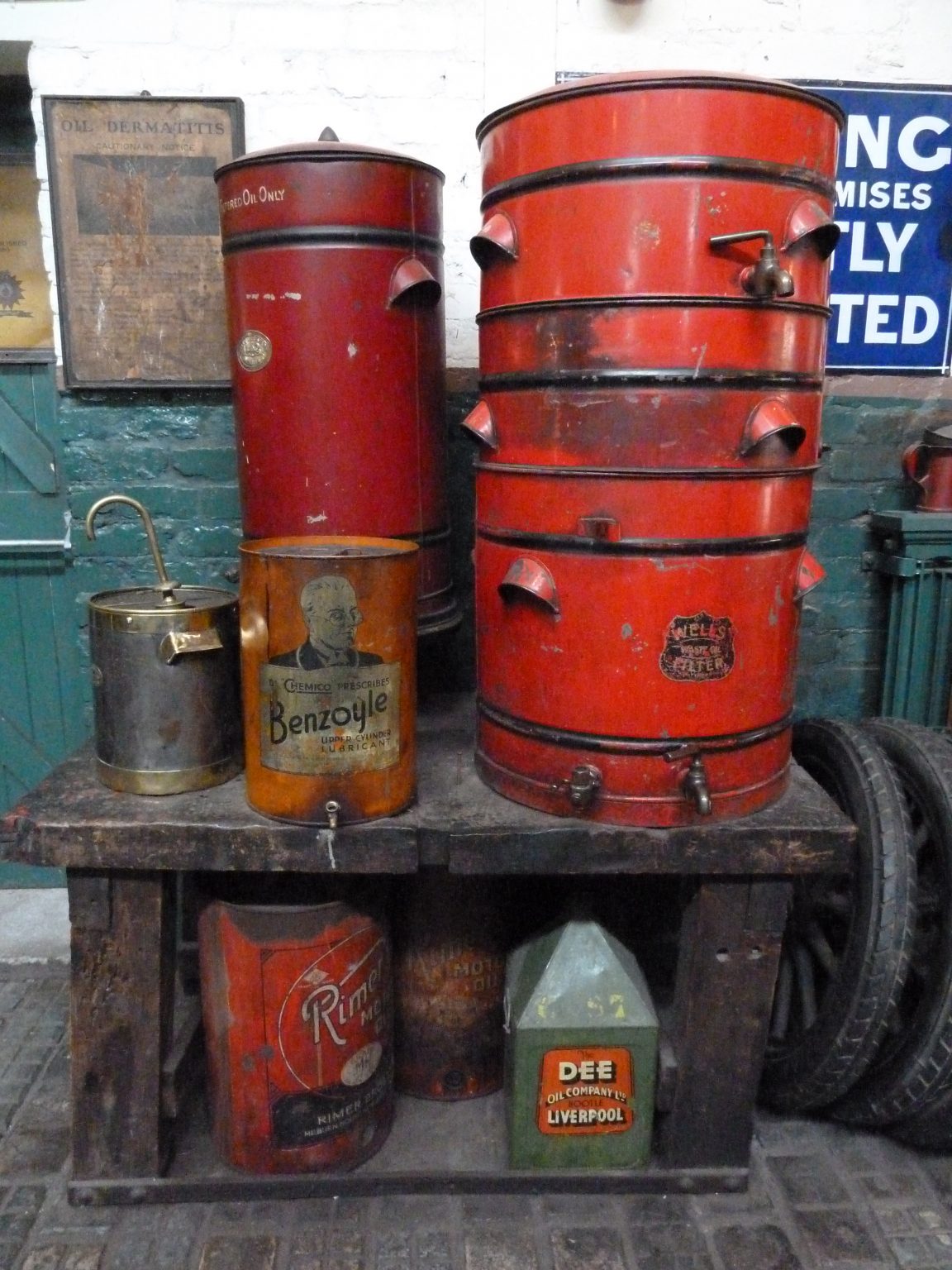 15 Oil Filtering station in Town Garage – Beamish Transport Online